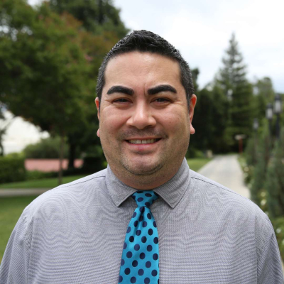 Meet our Admissions representatives virtually